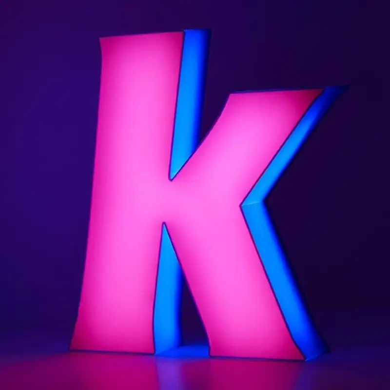 Illuminated letters / side and front made of plexiglass | Pretende ...