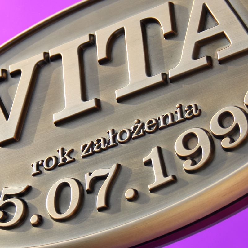 ODLEWANE TABLICE Z BRĄZU TABLICZKI GRAWEROWANE W METALU | Pretende ...